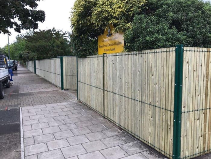 656 & 868 Twin-Wire Mesh Security Fencing : Alexandra Security Limited