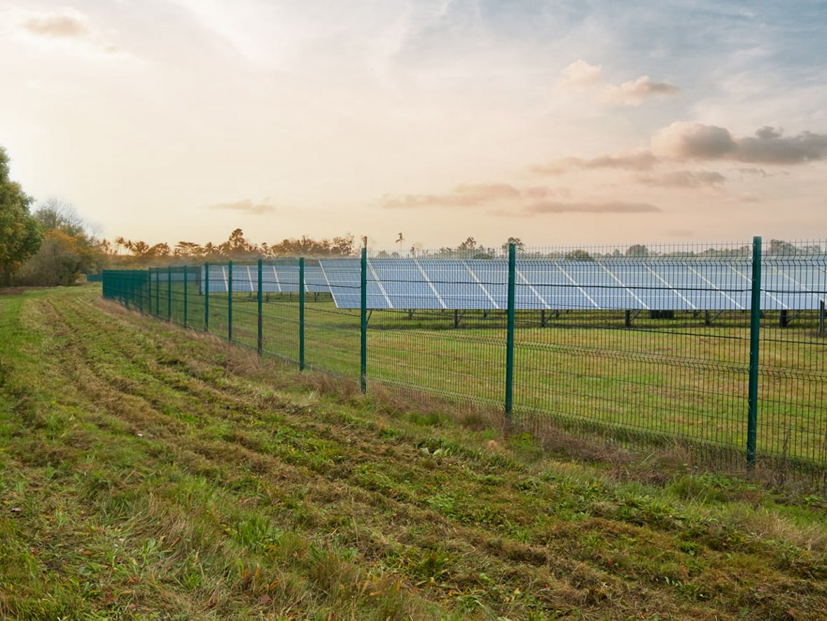 Solar Farm Security: How to Prevent Cable Theft with Perimeter Fencing ...